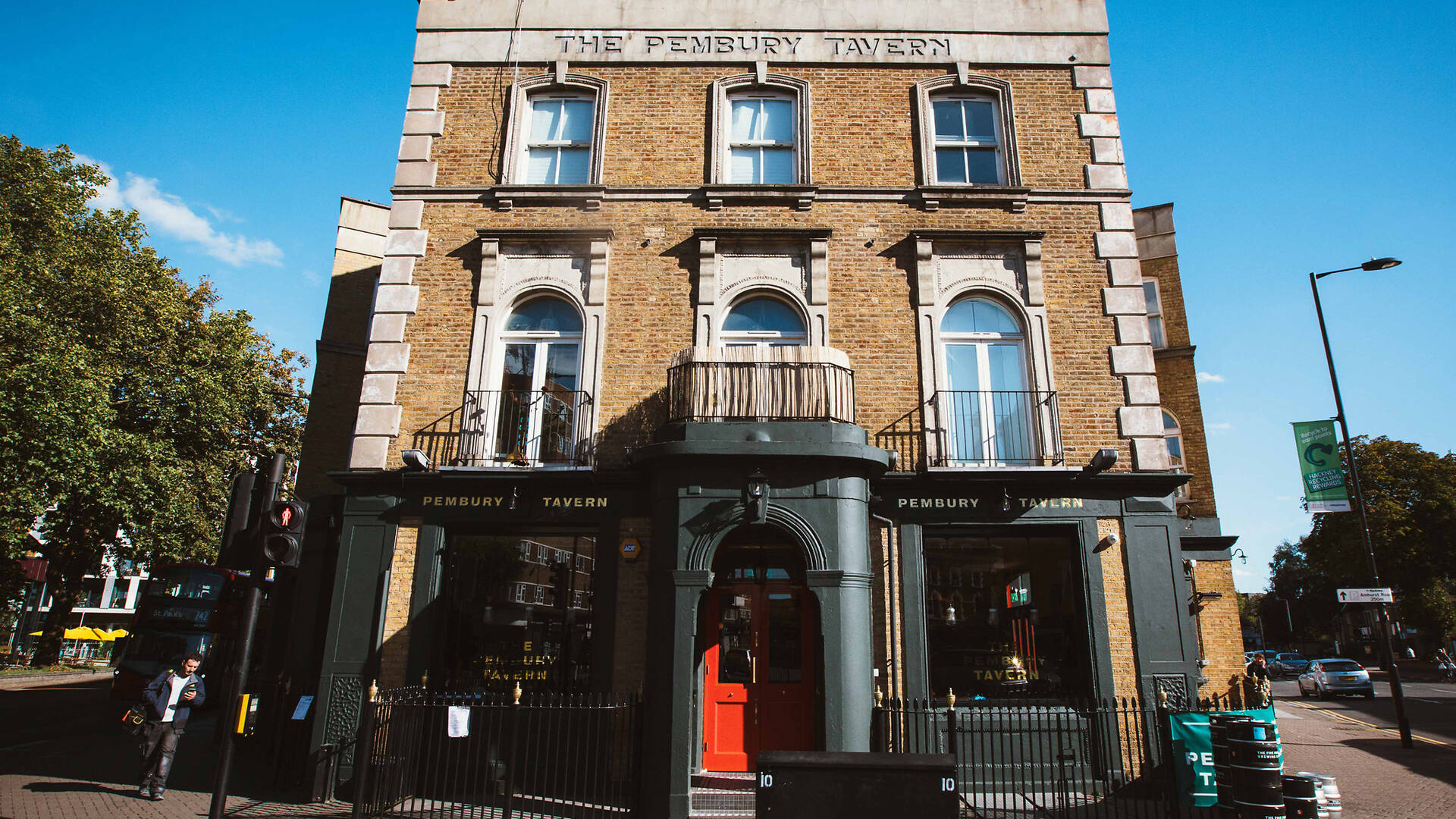 13 Best Pubs in Hackney For East London Boozing