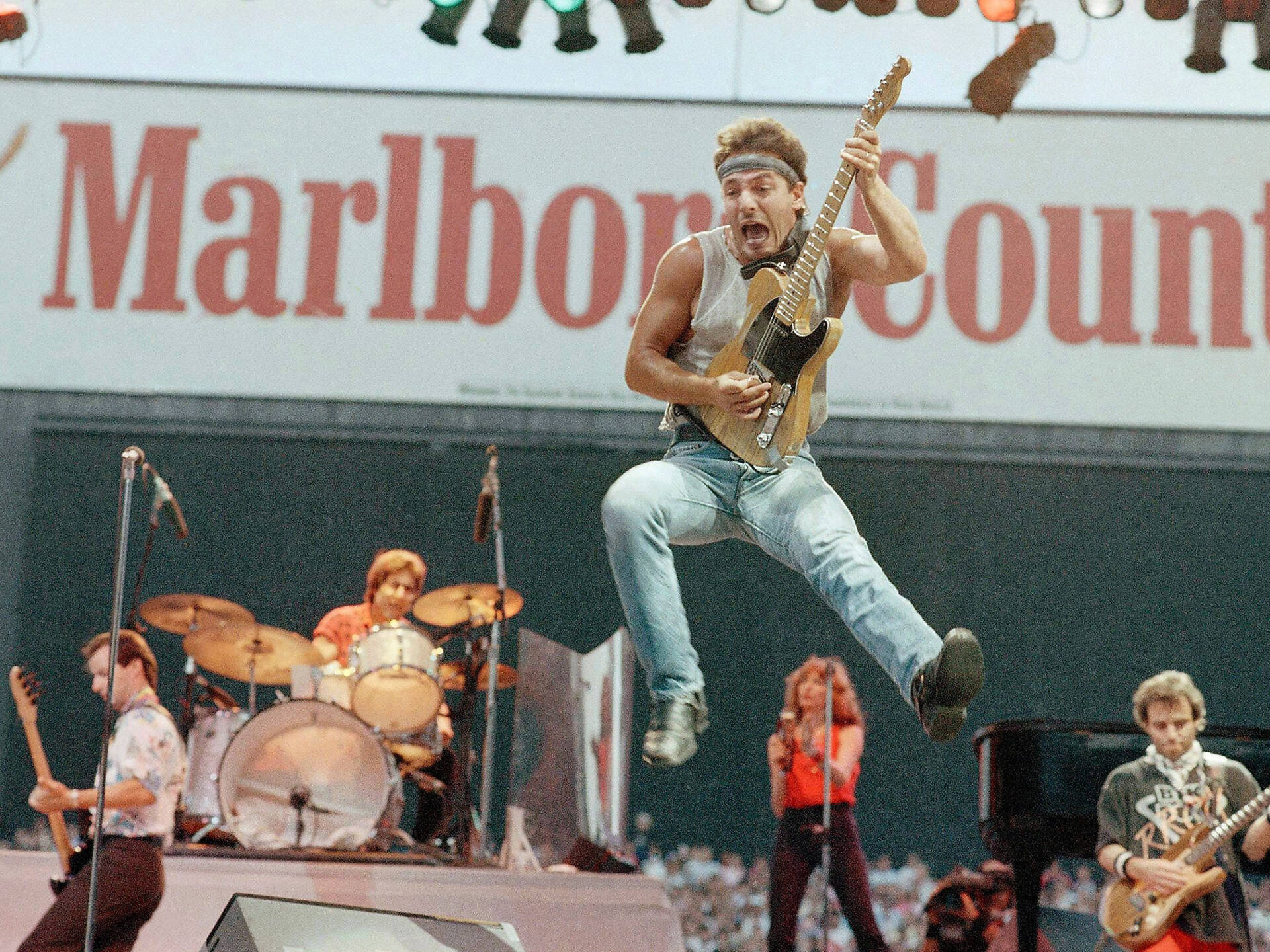 16 New Jersey Songs To Have in Your Playlist