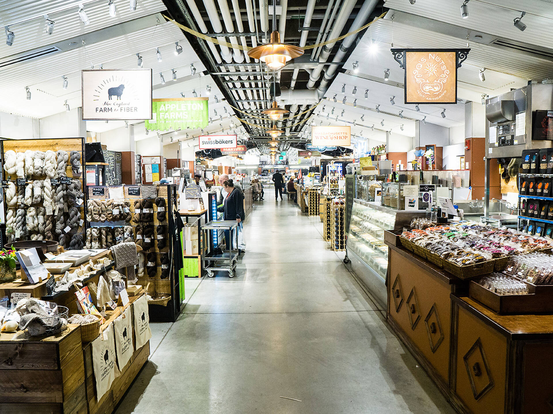 Boston Farmers Market Guide for Local Produce and Goods