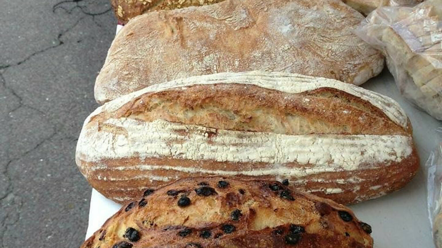 Boston Farmers Market Guide for Local Produce and Goods