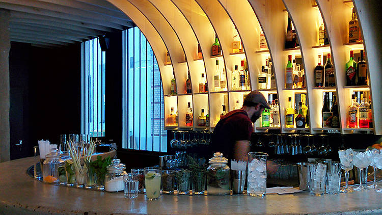 Gravity bar | Bars and pubs in Canal Saint-Martin, Paris