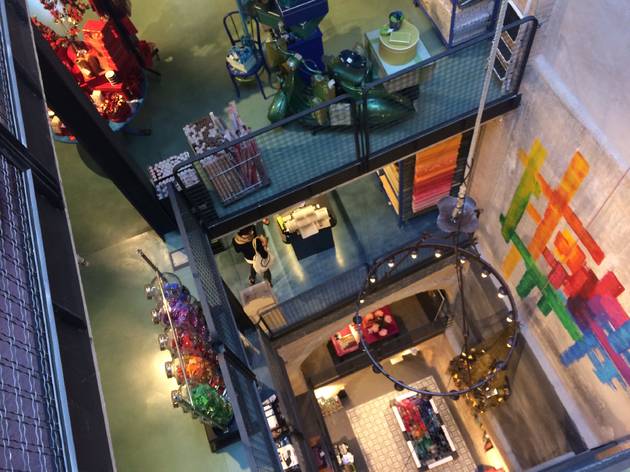 Descubrimos el nuevo Raima: la papelería más grande de Europa está en ...