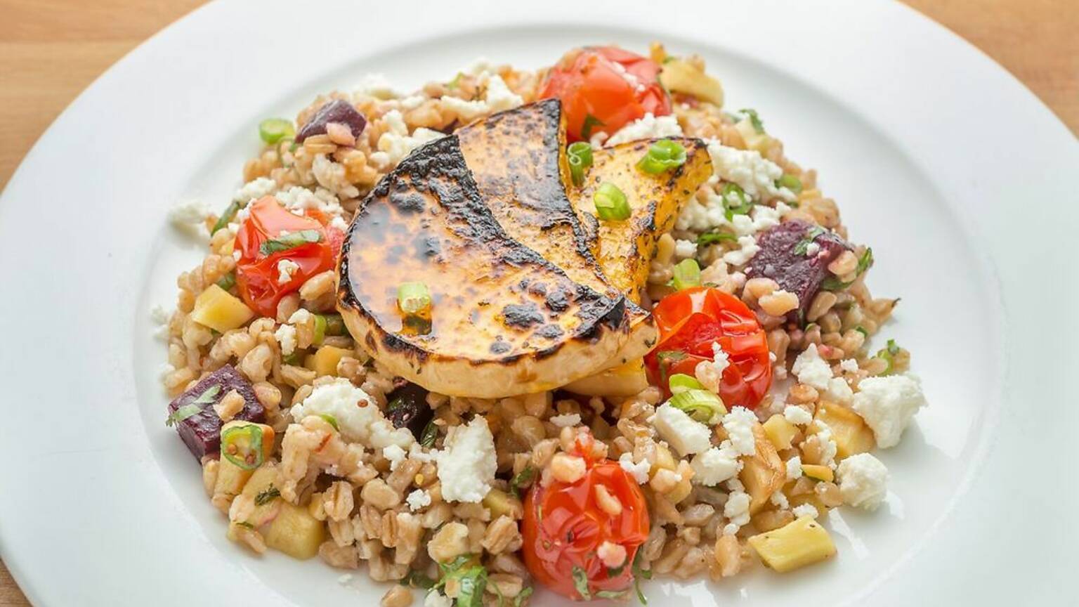 11 Best Restaurant Row NYC Eateries to Visit Before Broadway