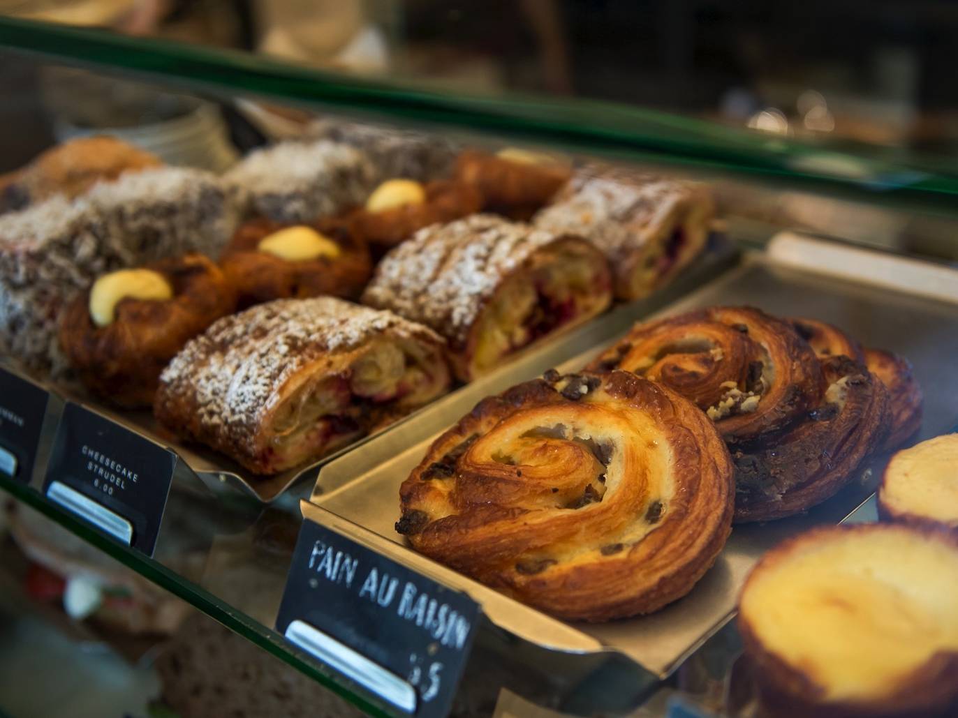 Where to find the best lamingtons in Sydney