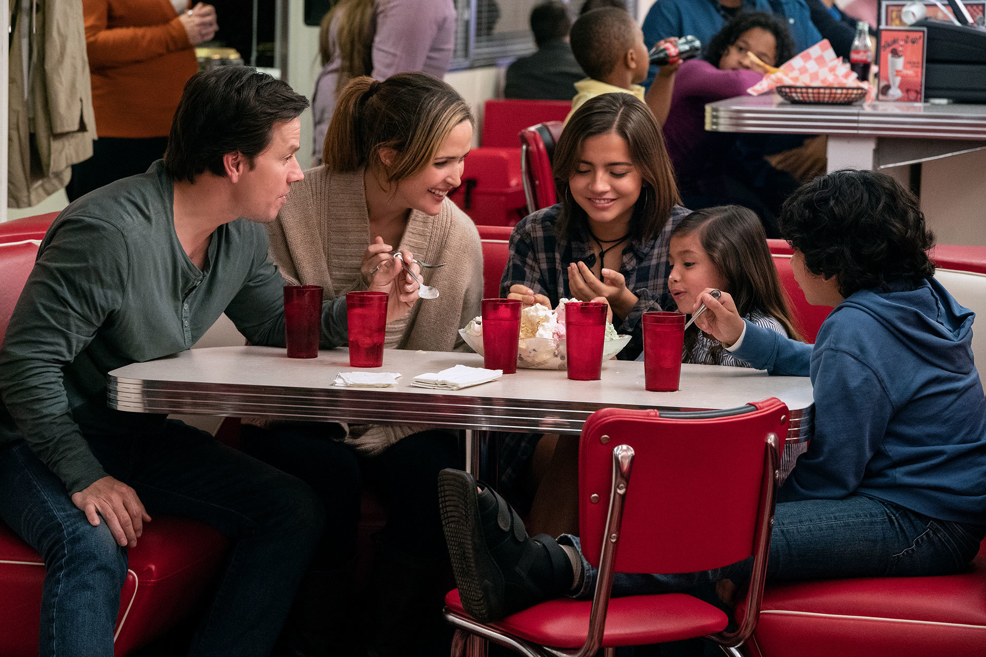Instant Family 2019, directed by Sean Anders | Film review
