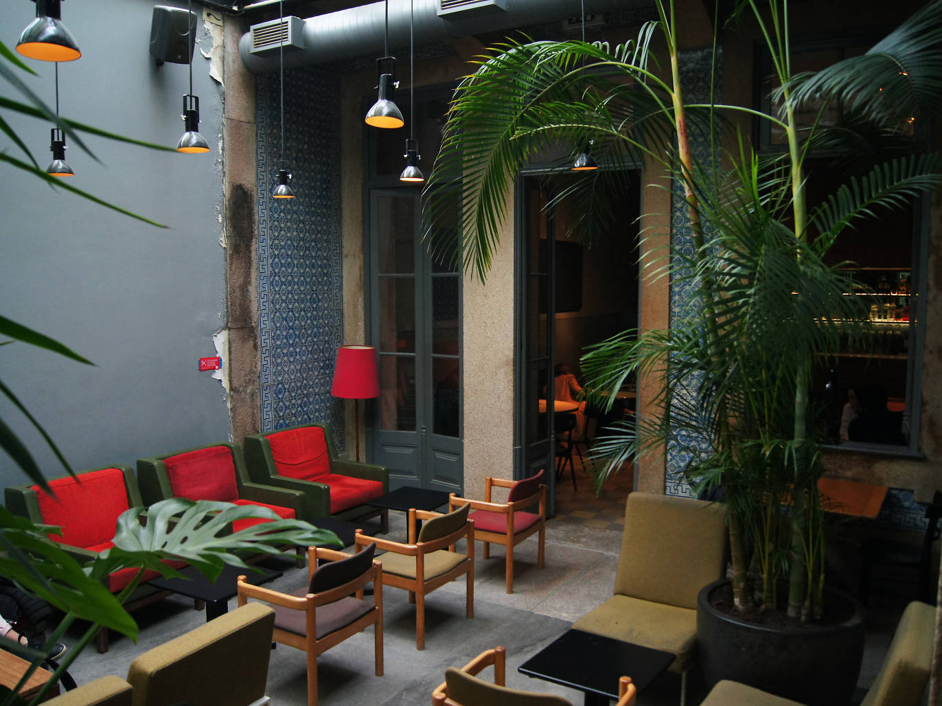 Os cafés que tem de conhecer no Porto