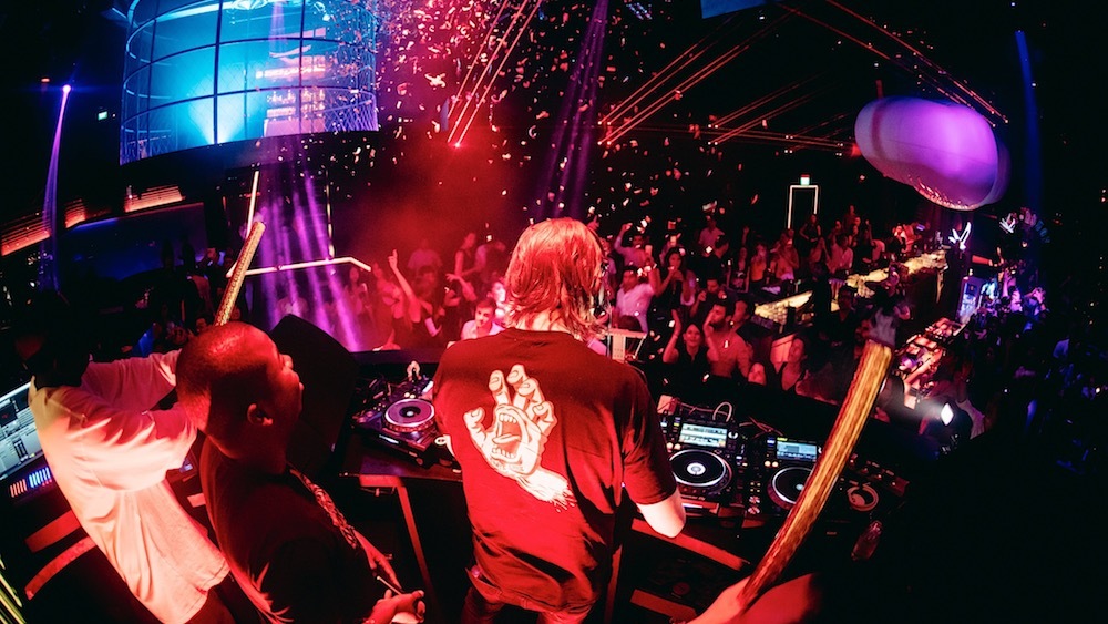 Christmas Eve with DJ Kenneth F and Styluxtakut | Nightlife in Singapore