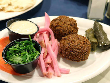 12 Restaurants in Easton to Grab a Delicious Bite