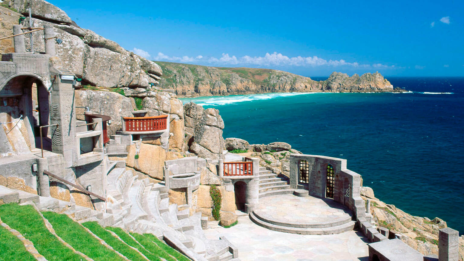 14 Best Things To Do in Cornwall Right Now