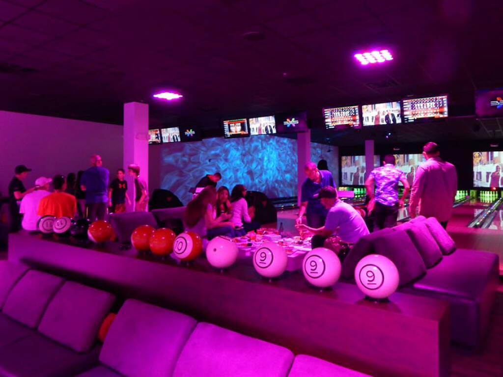 8 Best Spots for Bowling Miami Has to Offer