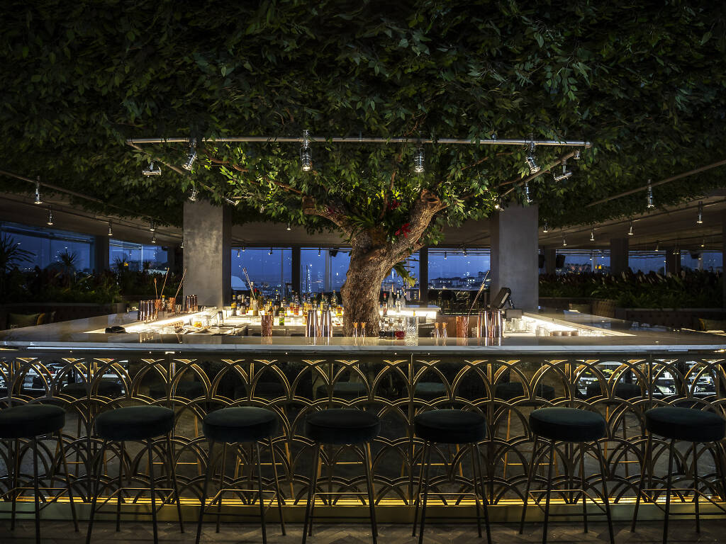 17 best rooftop bars in Lisbon for a drink with a view