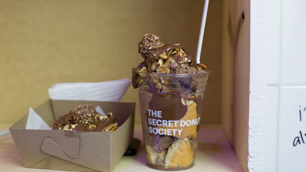 The Secret Donut Society es una tienda clandestina de donas