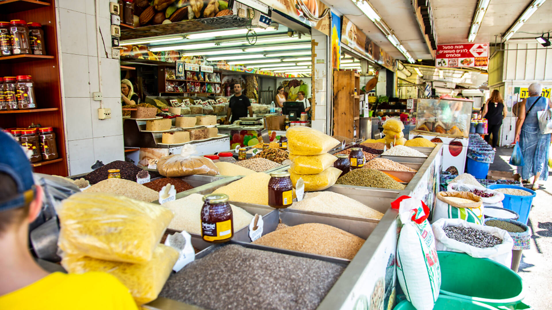 The busiest Israeli markets - from Shuk HaCarmel to Mahane Yehuda