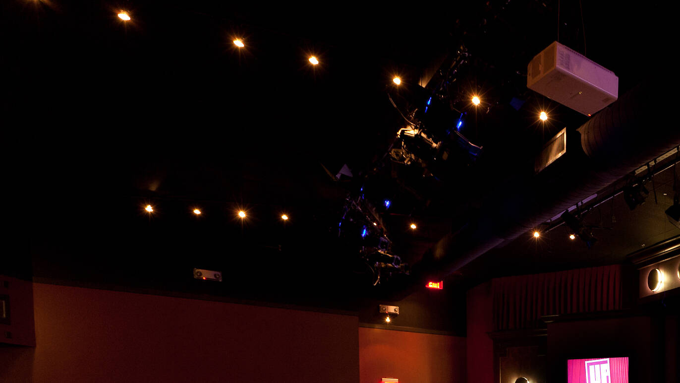 16 Best Comedy Clubs in Chicago For a Good Laugh