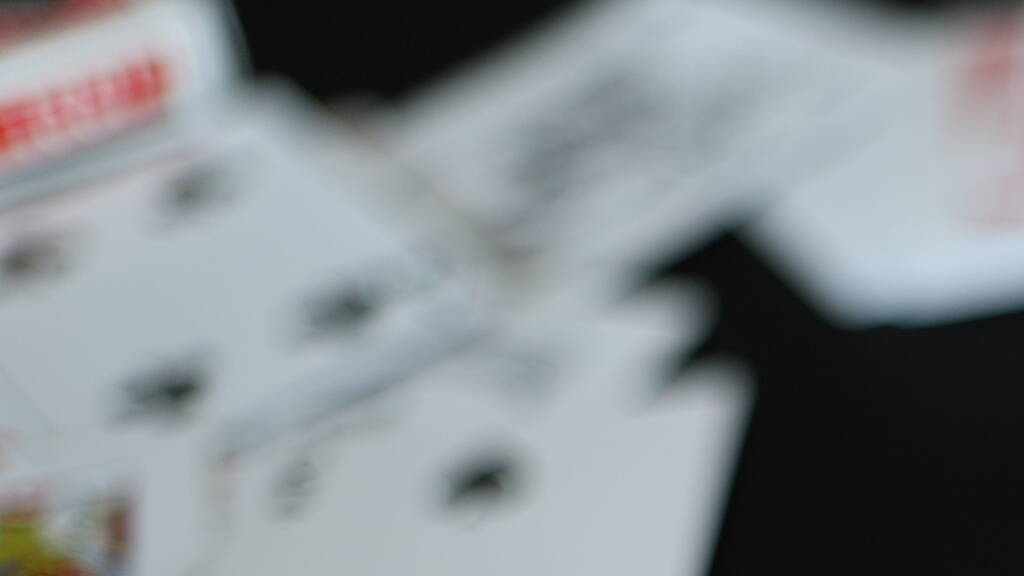 How To Play In-Between Cards Game