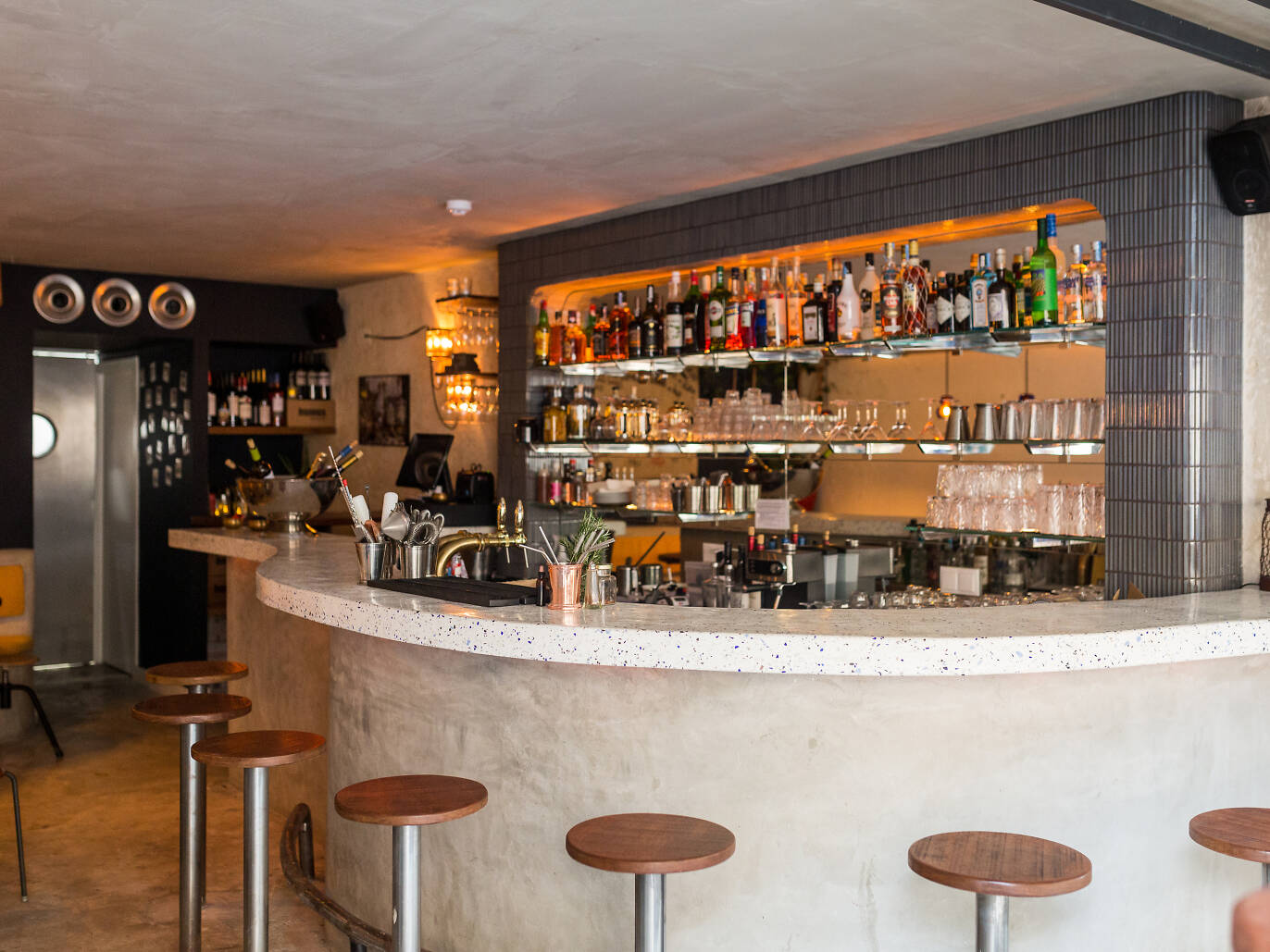 Os 31 melhores restaurantes no Cais do Sodré