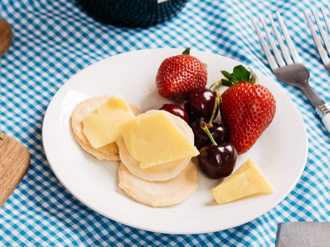 How to pack the perfect picnic with Mainland Cheese