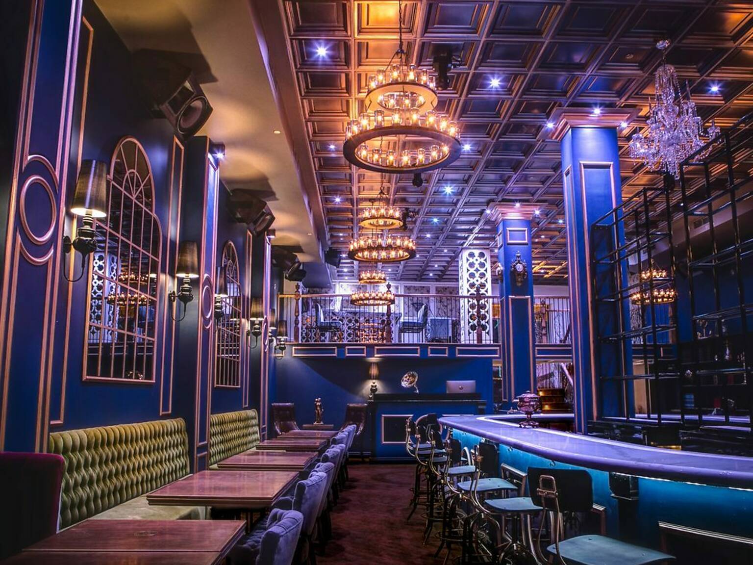 15 Old Montreal Bars with Mixology Mastery to Quench Your Thirst