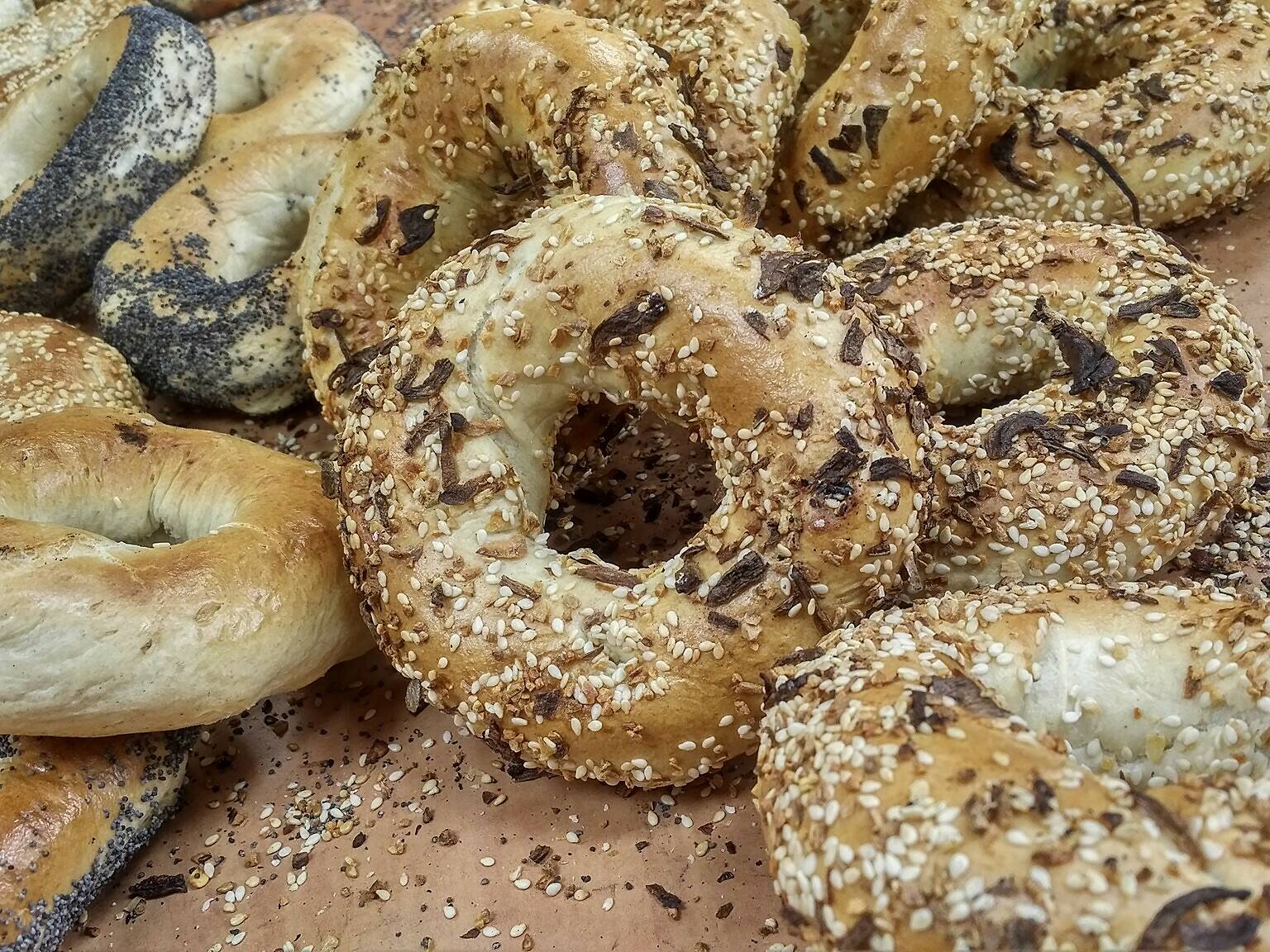 Where to Find the Best Bagels in Montreal, Ranked