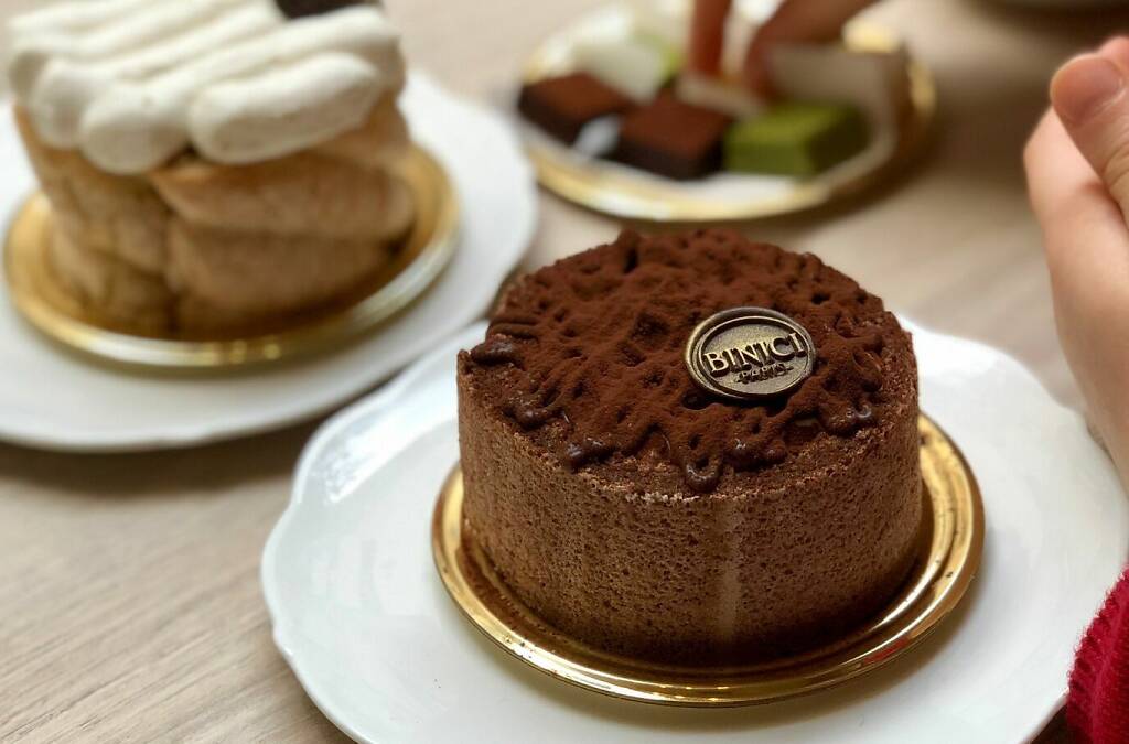 12 Best Patisseries in Paris for Cookies, Cakes and More