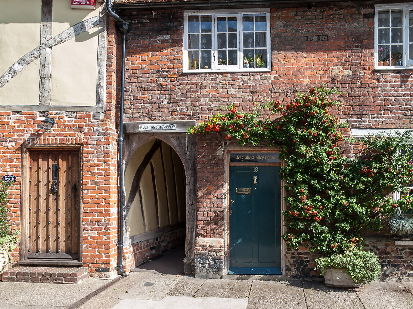 13 Best Things To Do in Sandwich, Kent | From Roman Ruins To Beach Walks