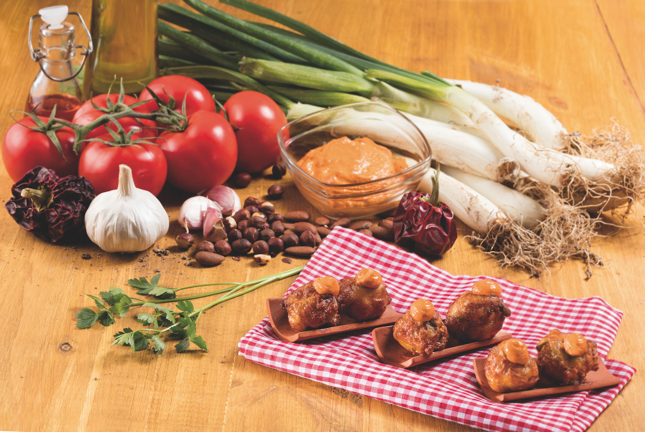 Calçot fritter tasting | Things to do in Barcelona