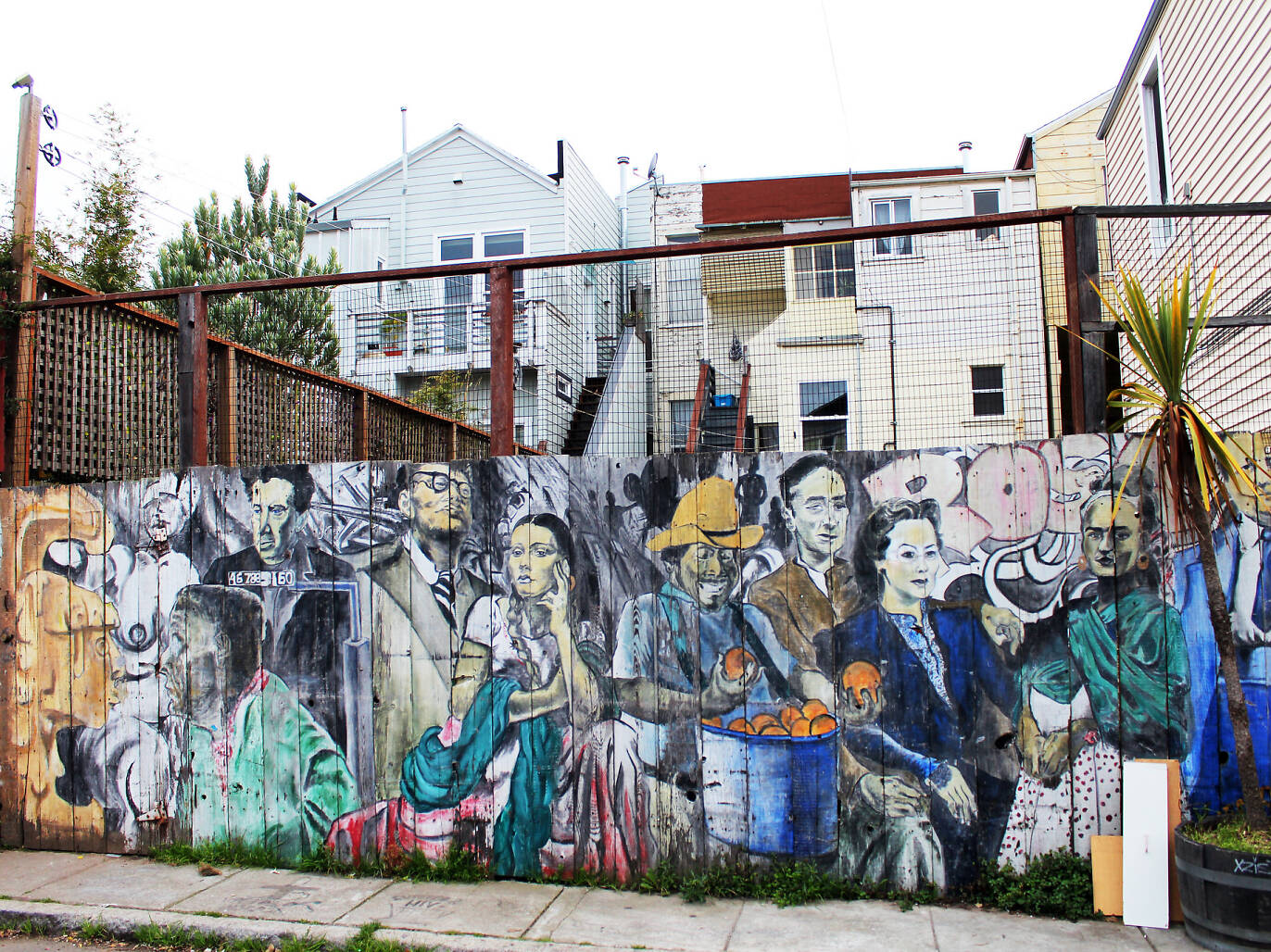 10 Best Mission Murals to See Spectacular Works of Art