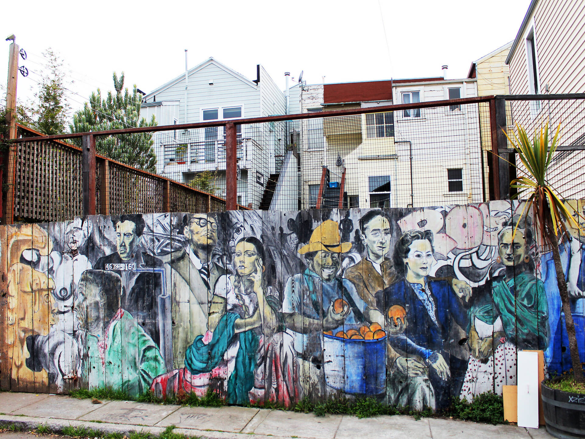 10 Best Mission Murals to See Spectacular Works of Art
