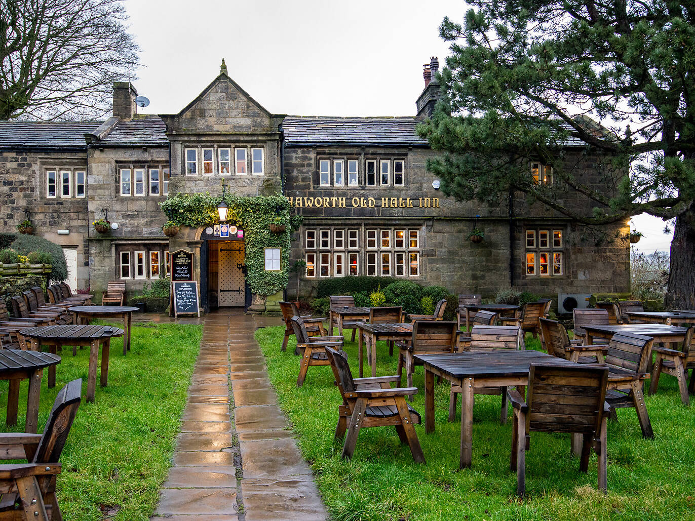 11 Best Things To Do in Haworth, Yorkshire | Brontë Country