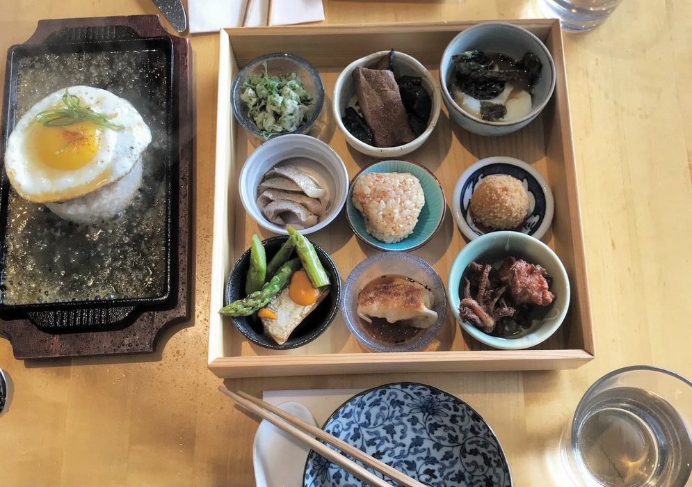 Momi Nonmi | Restaurants in Inman Sq, Boston