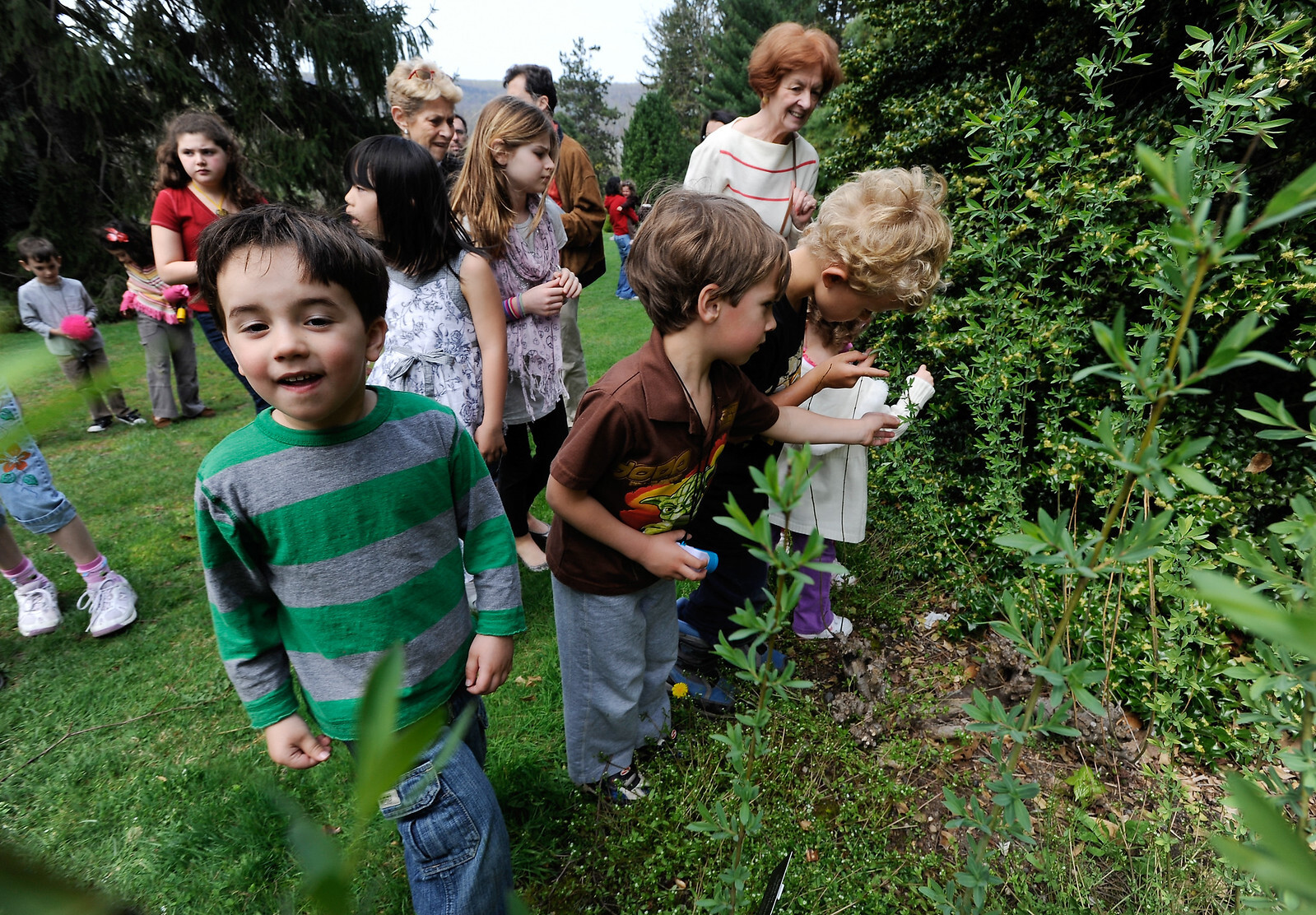 Family Art Project: Springtime Scrolls | Things to do in New York Kids