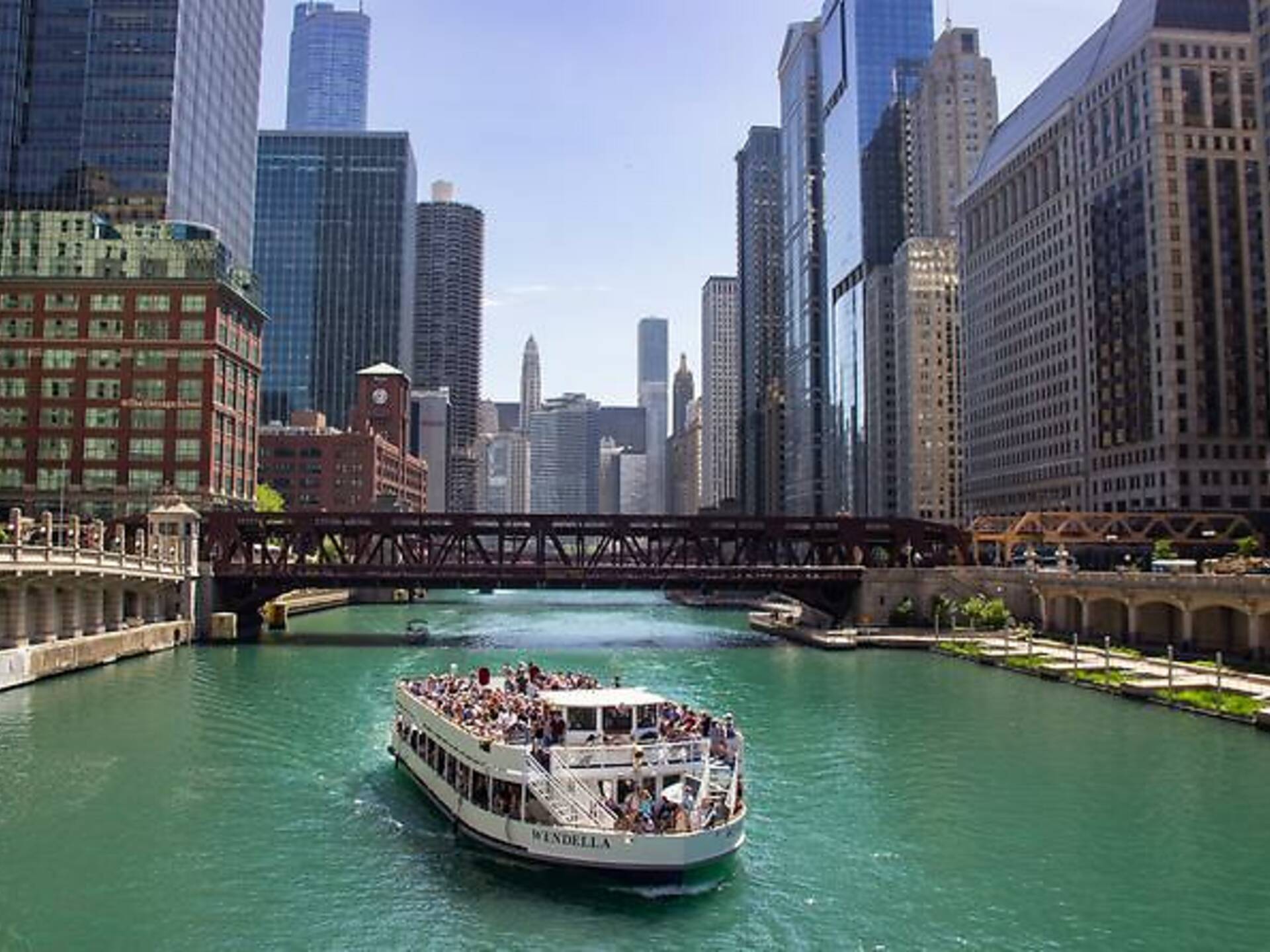 18 Best Architecture Tours of Chicago for Locals and Tourists