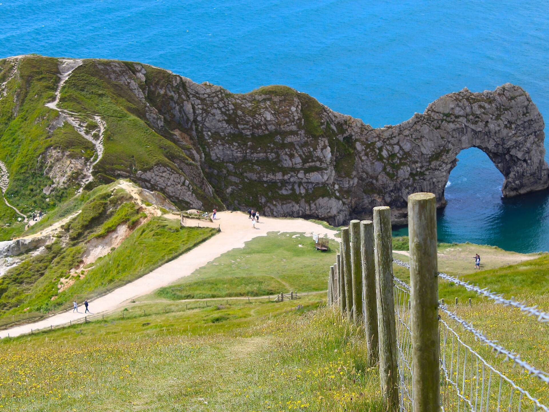 Best Things To Do In Lulworth Cove | Castles, Pubs, Beaches, Durdle Door