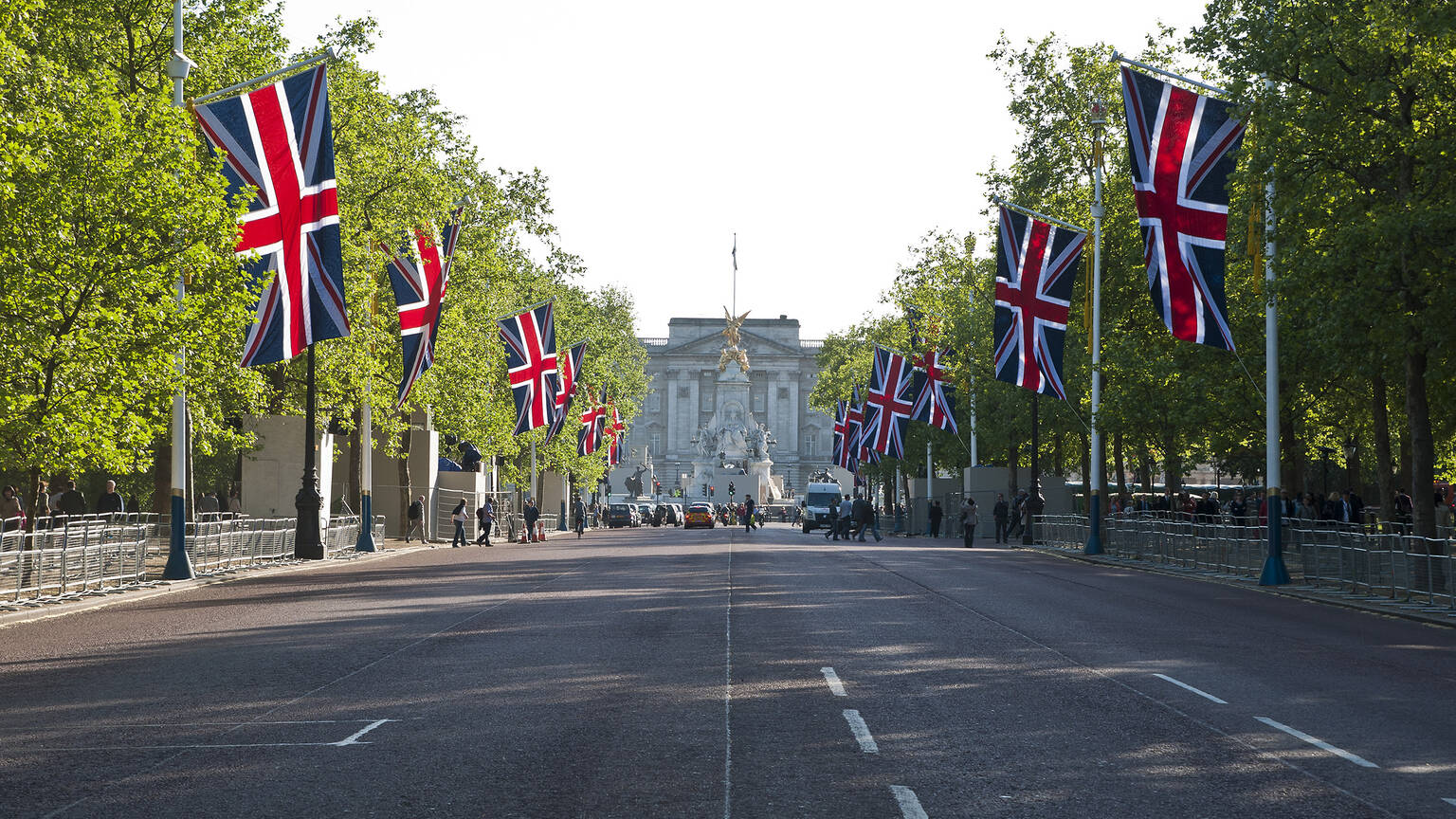 8 of the best walks past London landmarks, parks and waterways