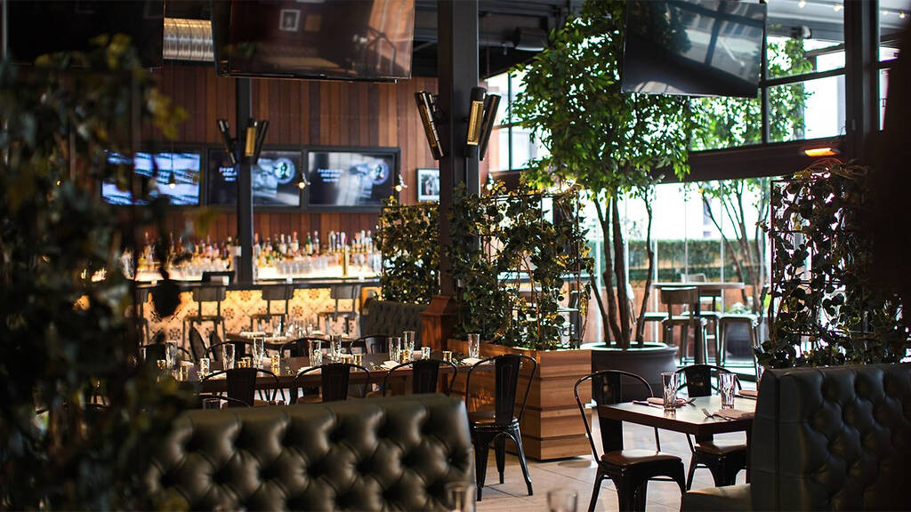 VERSA | Restaurants in Midtown West, New York