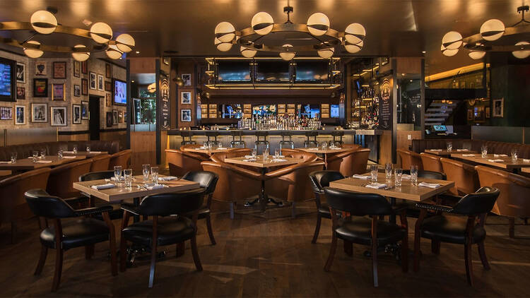 VERSA | Restaurants in Midtown West, New York