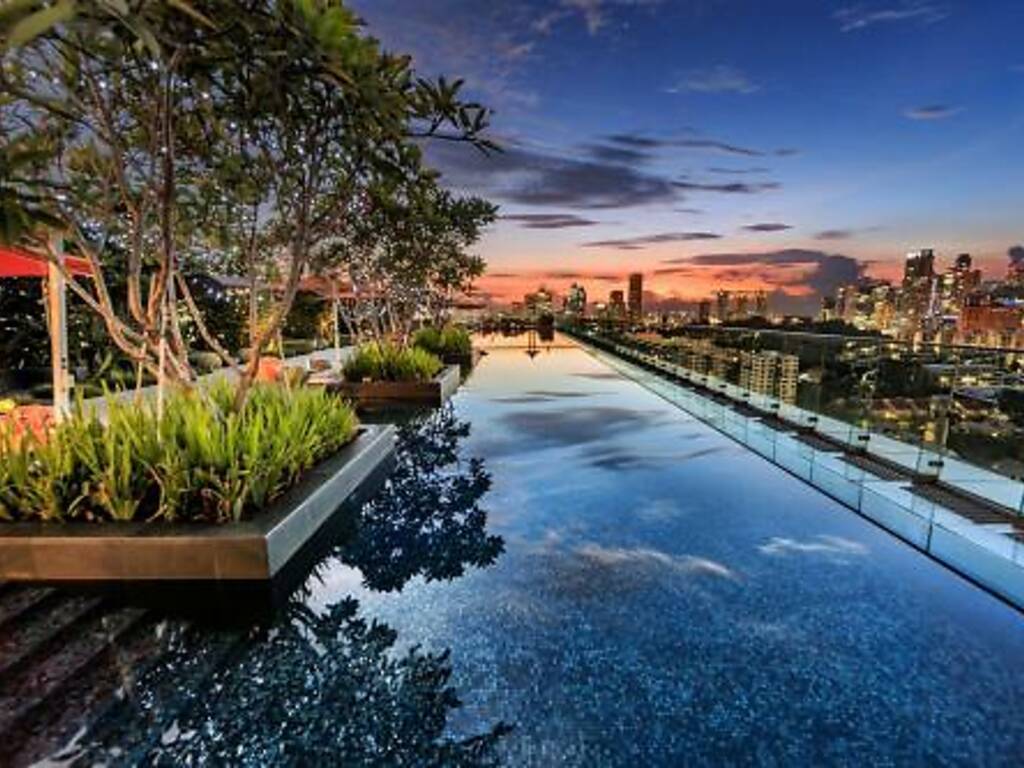 14 Best Instagram-Worthy Hotel Pools In Singapore