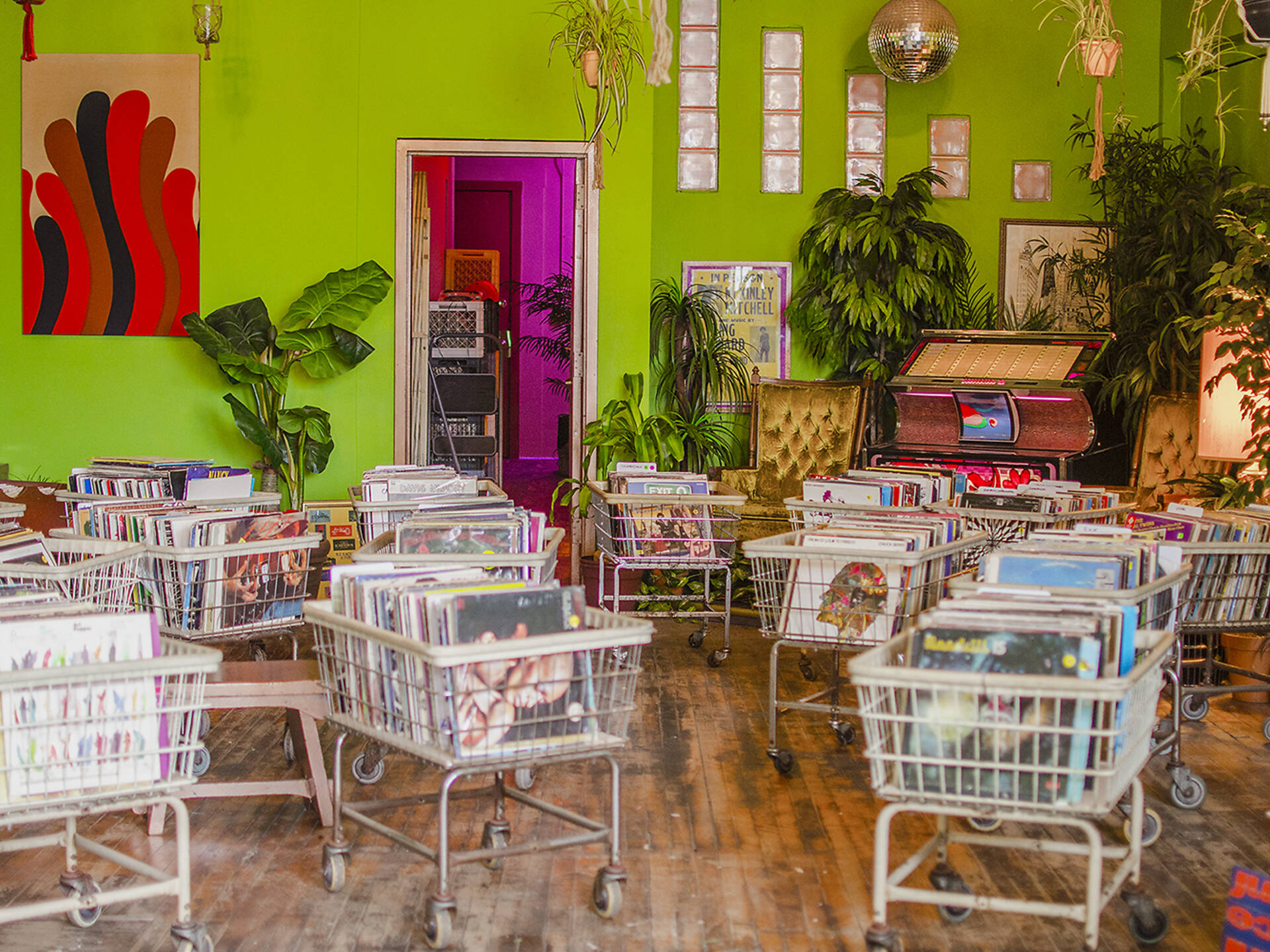 22 Best Record Stores in Chicago for Vinyl, CDs and More