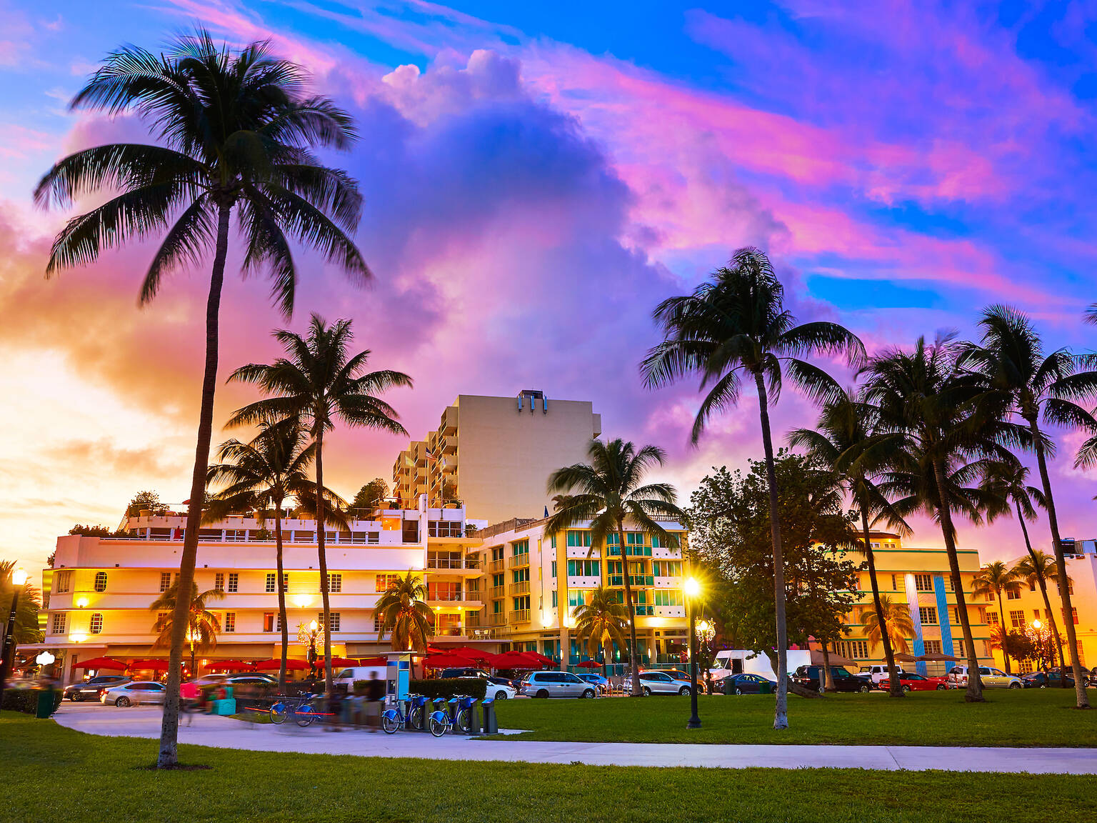 Where To Stay in Miami: 8 Best Neighborhoods, By Locals