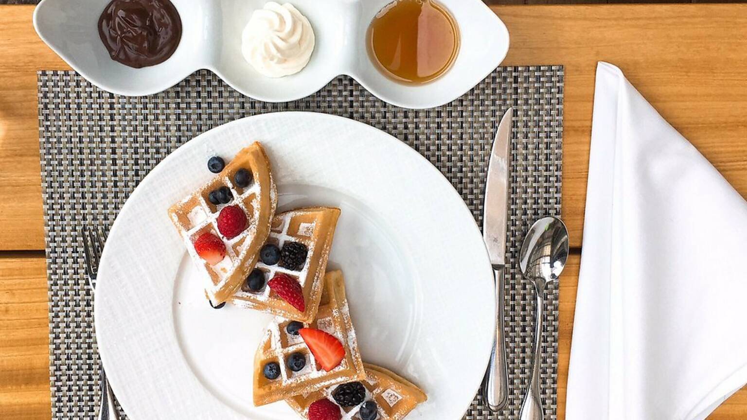 Where to Eat the Best Breakfast in Montreal, Day or Night