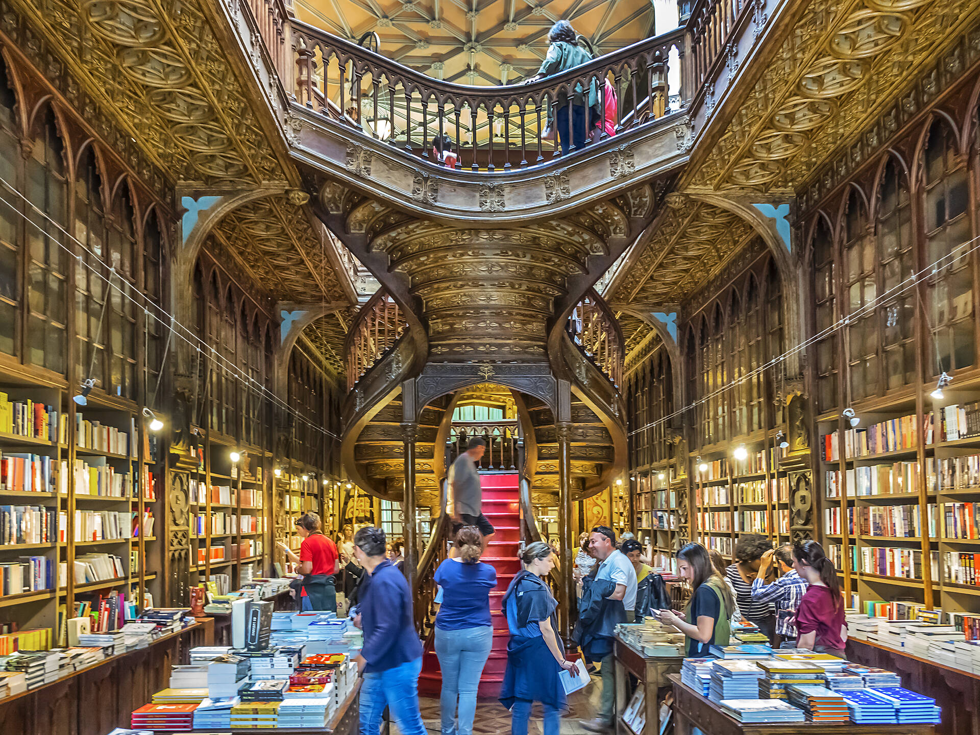 14 Best Harry Potter Places to Visit, Including Film Sets