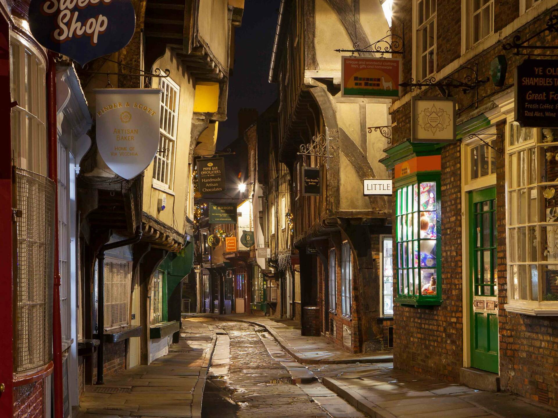 14 Best Harry Potter Places to Visit, Including Film Sets