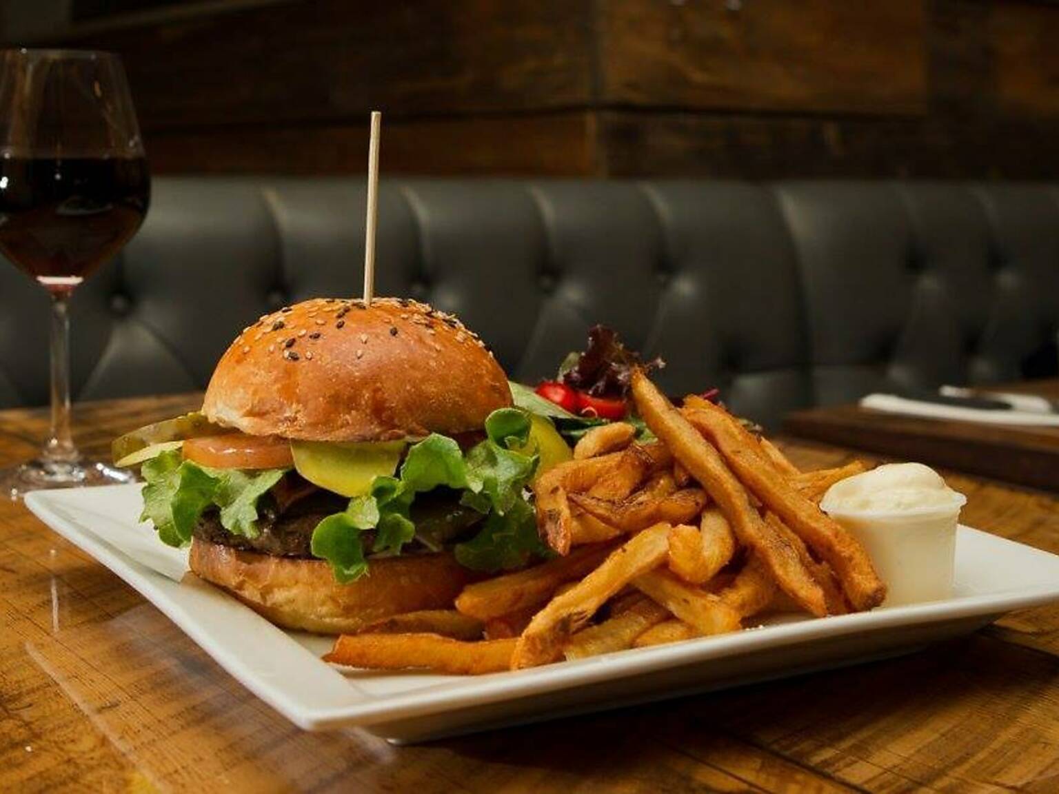 Les 25 meilleurs burgers de Montréal à dévorer dès maintenant