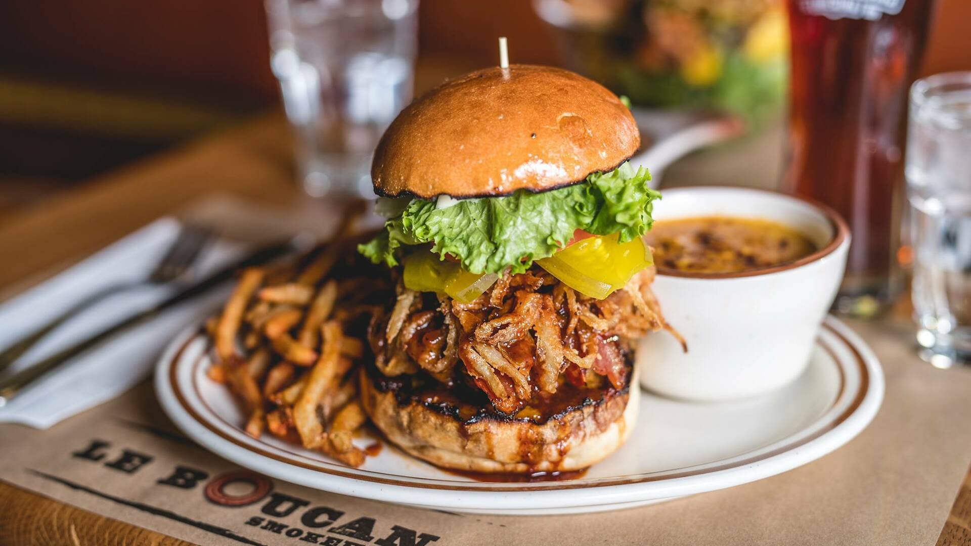 Les 25 meilleurs burgers de Montréal à dévorer dès maintenant