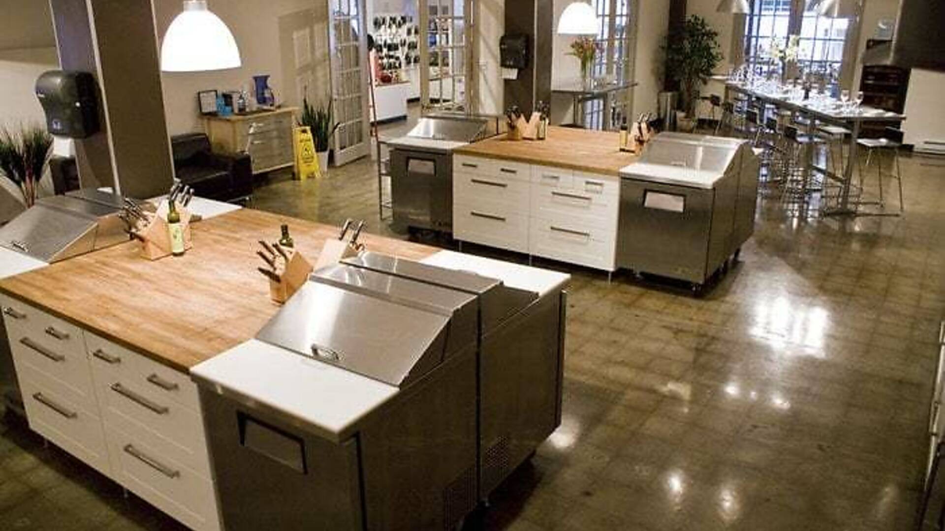 8 Best Cooking Classes in Montreal to Improve Your Kitchen Game