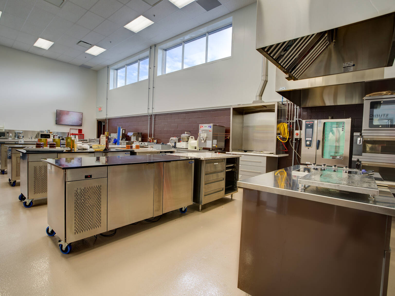 10 Best Baking Classes in Montreal for Pastry, Bread and Beyond