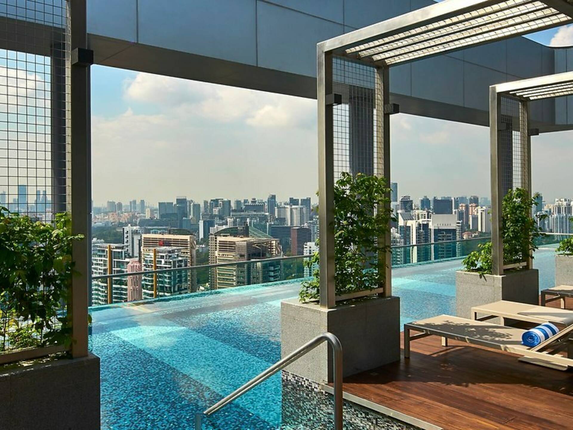 14 Best Instagram-Worthy Hotel Pools In Singapore