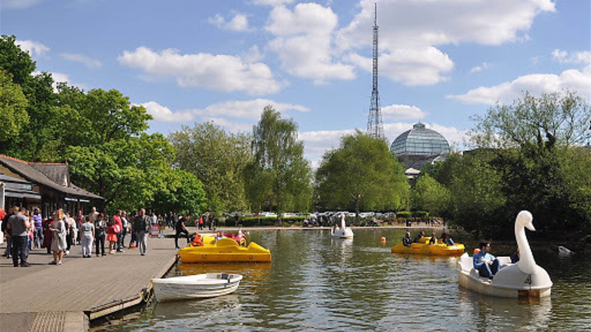 12 Best Places To Hire Boats in London, From Pedalos To Rowing Boats