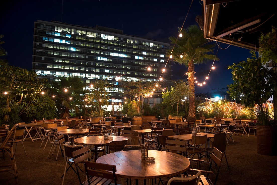 Rooftop bars in Tel Aviv with cocktails and a view