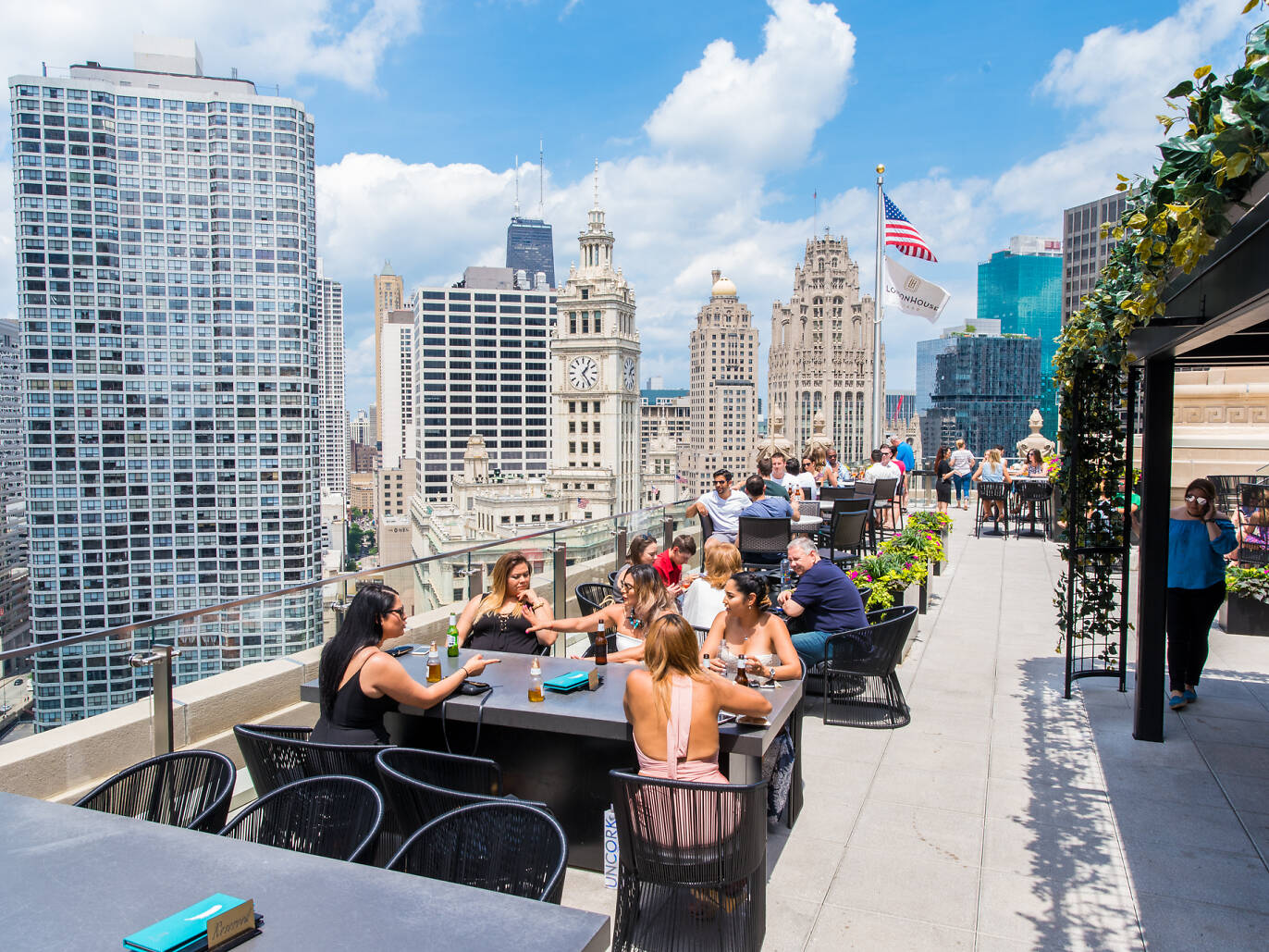 18 Most Romantic Hotels in Chicago | Places to Stay in the Windy City